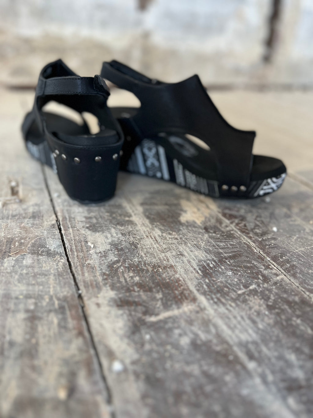 Freedom Wedge – The Turquoise Tractor